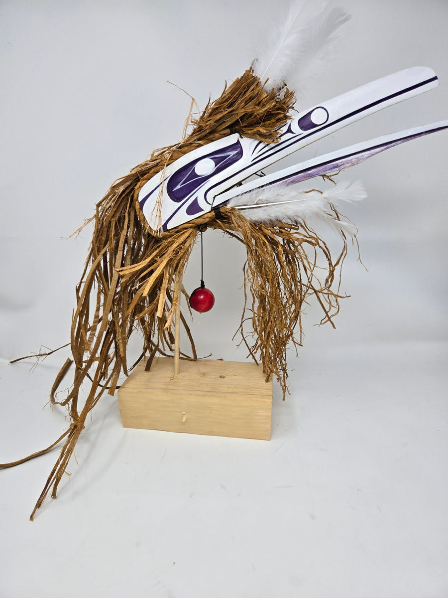 Raven on stand by Jonathan Jacobson – U'mista Cultural Centre
